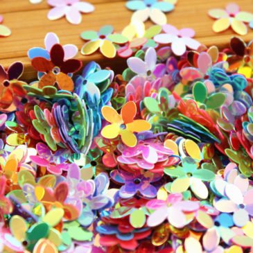 Multicolor Rainbow Flowers Party Confetti (300 Pcs/Set) - Queerks™